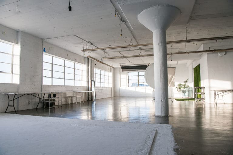 Daylight Photo Studio for Rent with Cycwall in Los Angeles - FD Photo ...