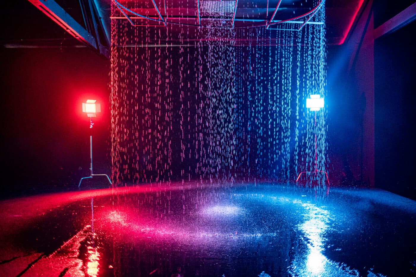 Car photo studio with large black cyc wall, rain feature and LED tunnel ...