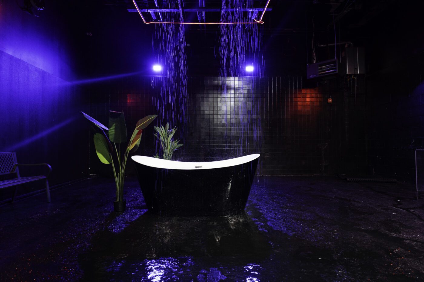 Large Rain room with different rain setups and RGB Lights