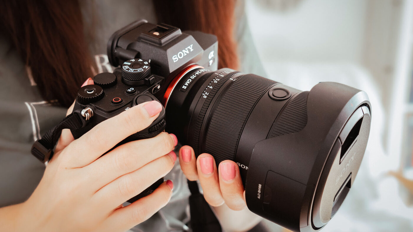 8 Reasons Why a Digital Camera is still Better than a Smartphone | FD ...